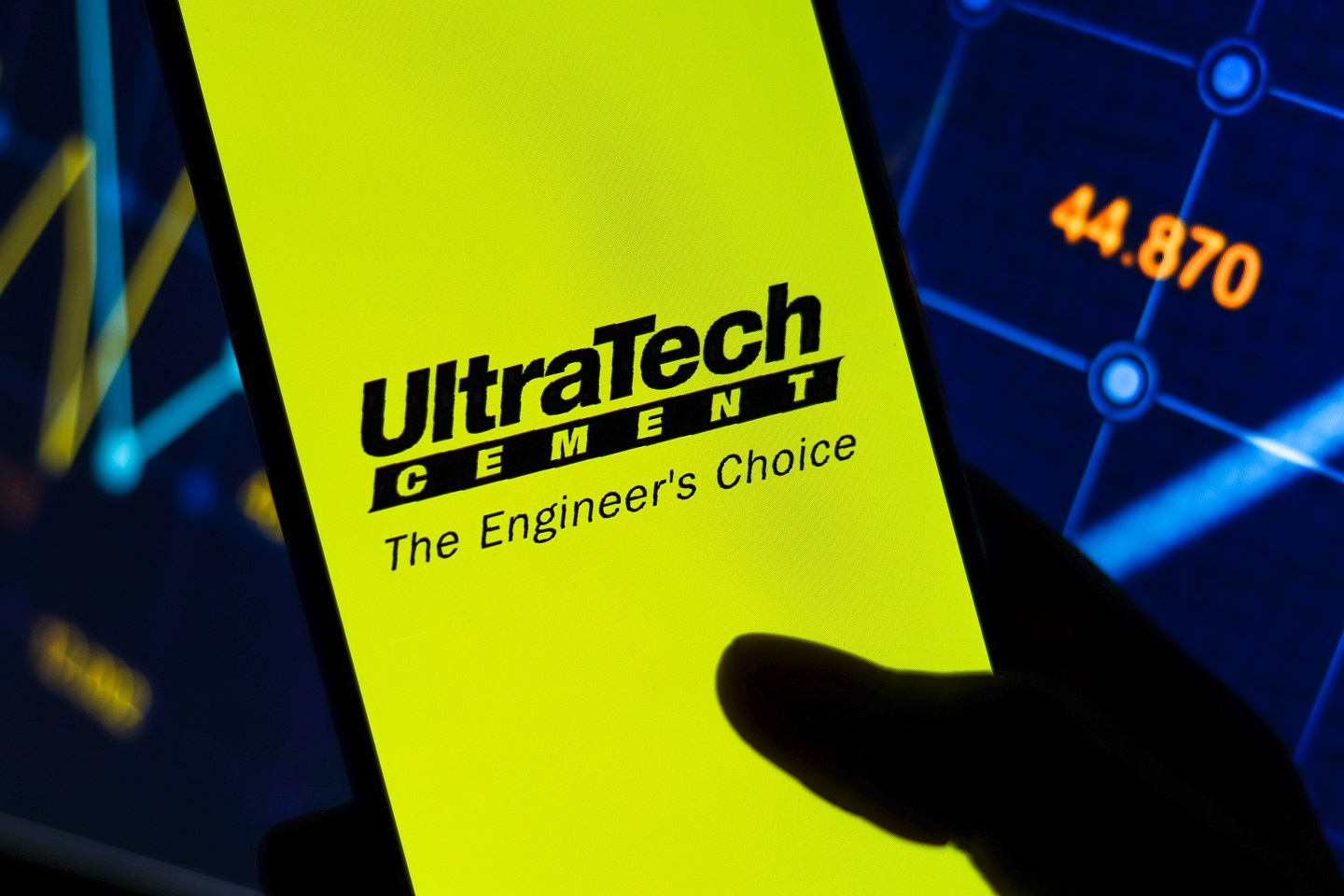 Aditya Birla’s UltraTech to acquire 32.72% stake in India Cements